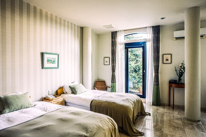 【ツインルーム】伊豆高原にある落ち着いた空間で癒しの滞在・リラクシア伊豆高原 - 伊東市