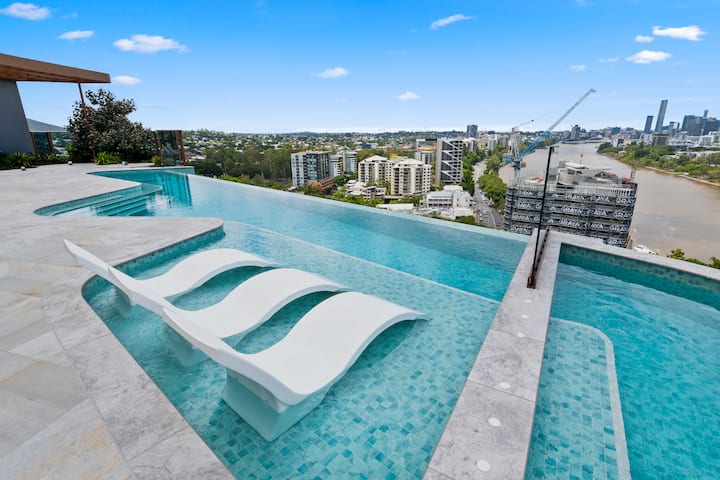 Lux Riverfront 2br Apt W/pool&gym |2026 New Build！ - Brisbane