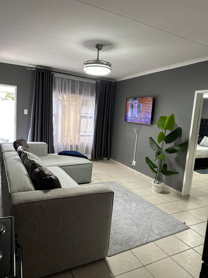 Unit 3: Serenity Zebra - Polokwane