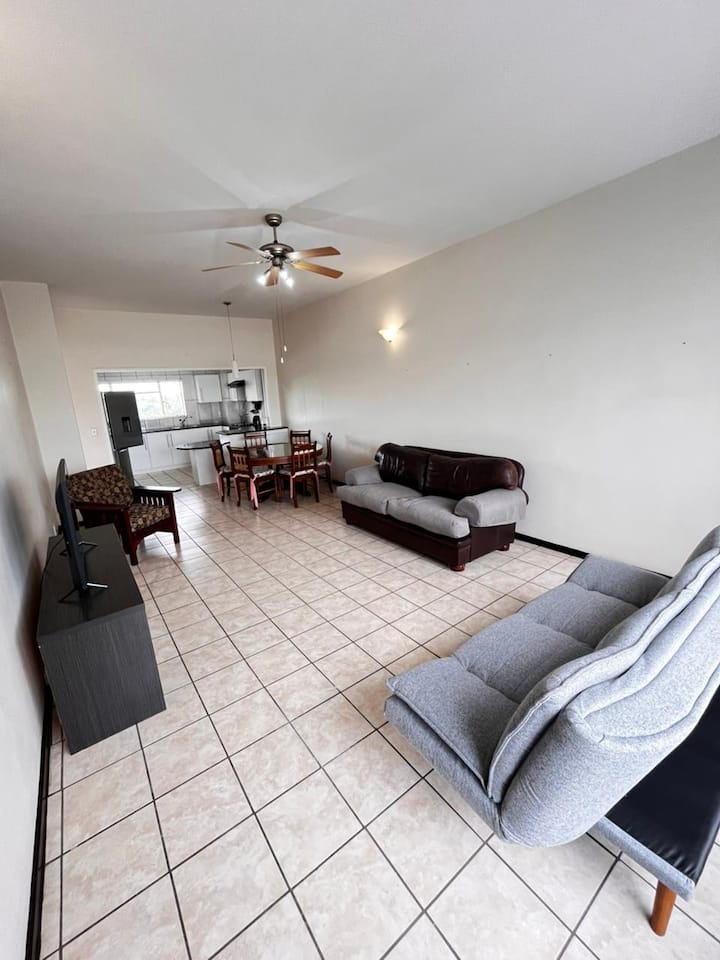 Central Base Near Kruger - 위트리비에르