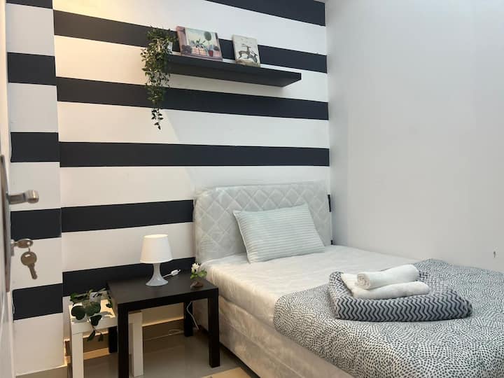 Central Barsha 1 Double Partition | Near Metro - Dubai