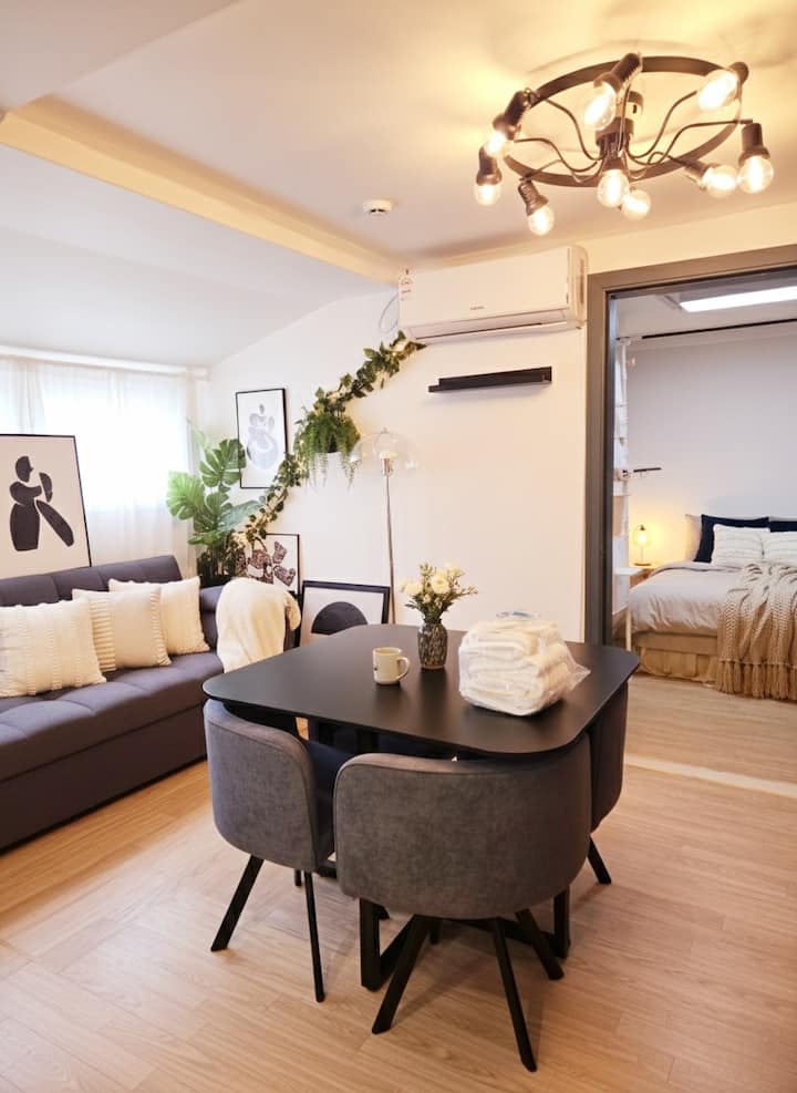 Sinchon 2f Stay: 2 Beds & 2 Bathrooms Hongdae Area - Séoul