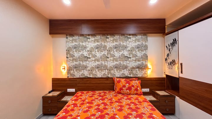 Cozy One Bed Room With Attached Toilet. - Kota