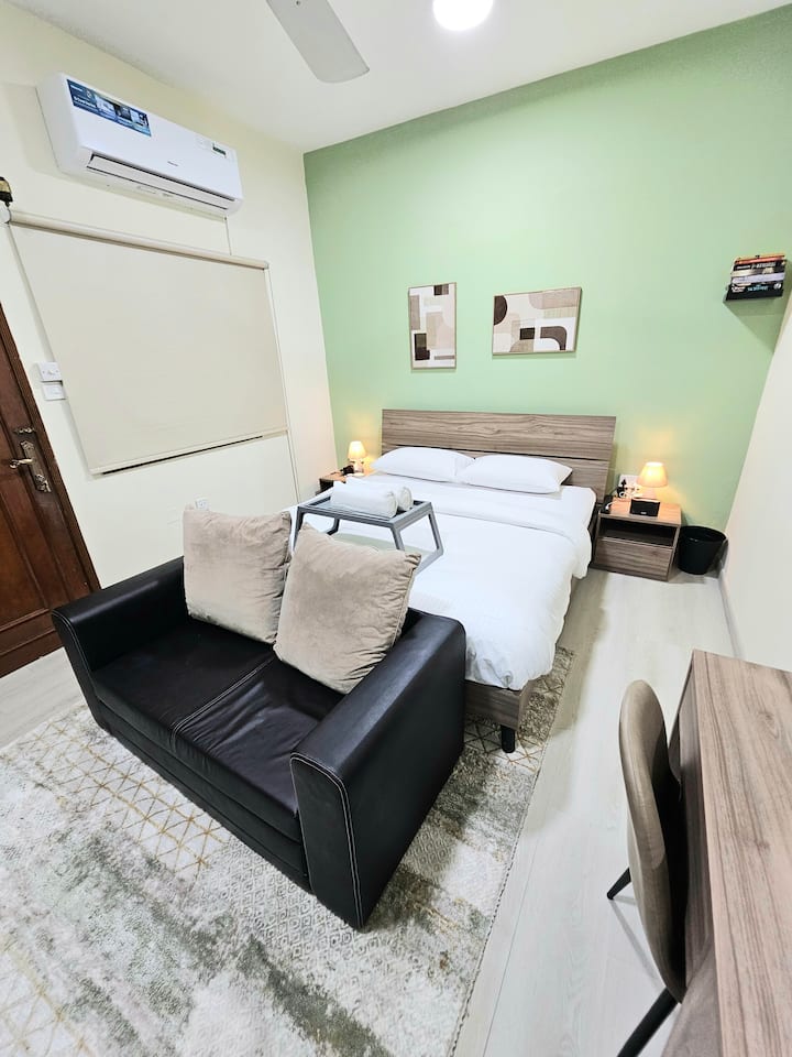 Peaceful Studio| Free Parking | Metro 15 Mins Walk - Dubai
