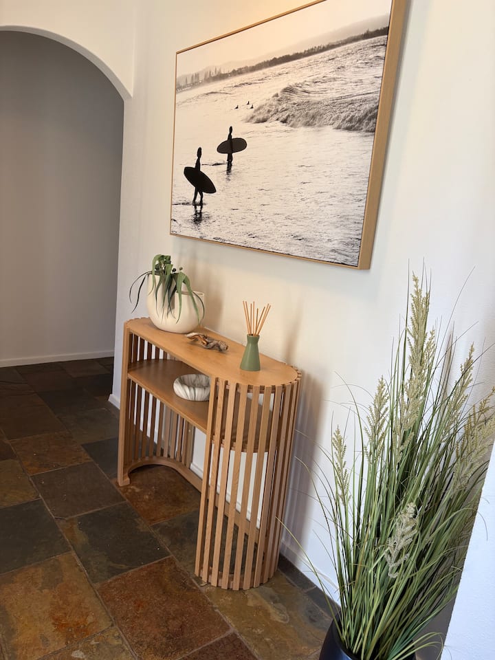 Nordic Drift - Coastal Calm With Scandinavian Ease - キングスリー