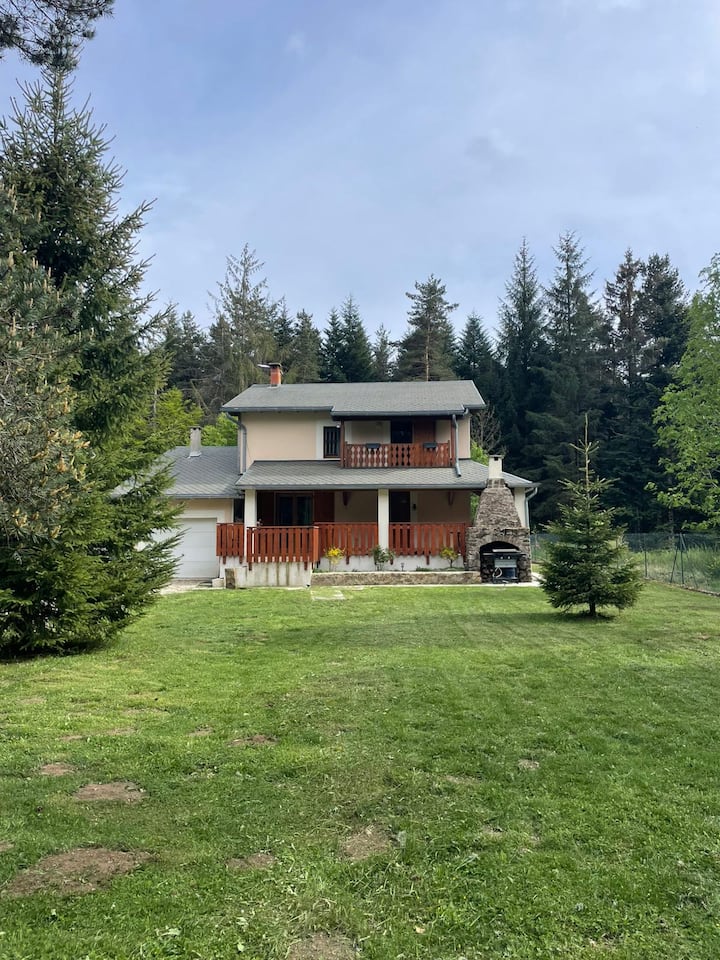 Maison De Montagne Tout Confort – 2 à 8 Personnes - Saint-Sauveur-Camprieu