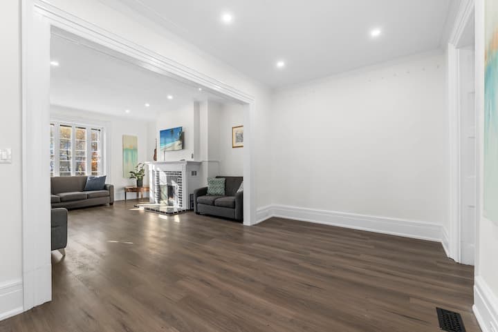 The Alehouse: Unit 1 - Bowmanville