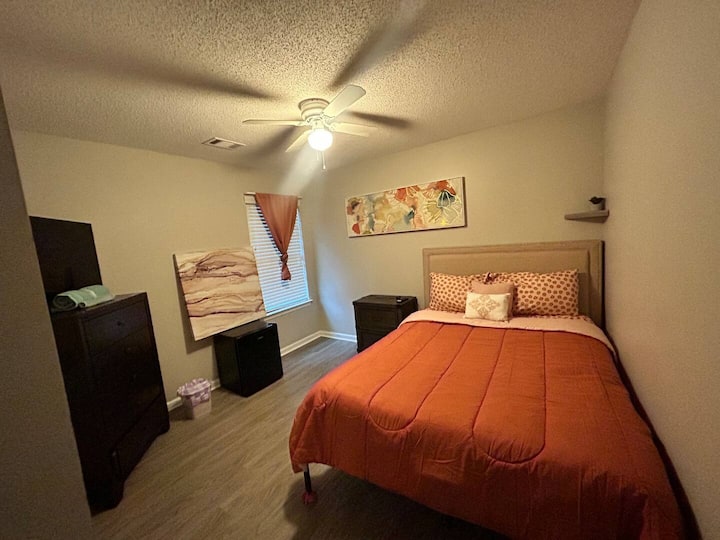 Reserved & Refreshed - Private Bedroom A - Union City, GA