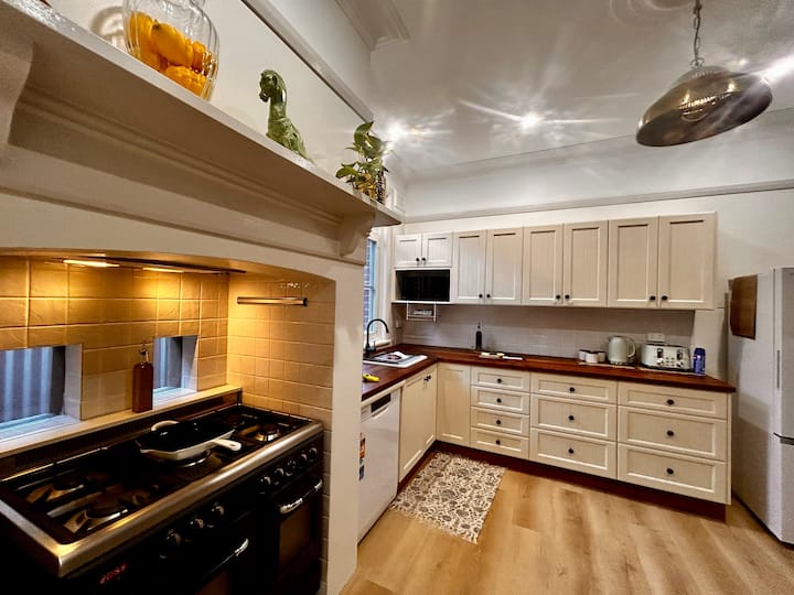 River + Rose | Boutique 1930s Bungalow In Tumut - Tumut