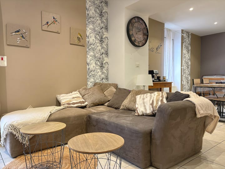 Le Nid Urbain • Cocon Moderne • Calme Et Confort - Oyonnax