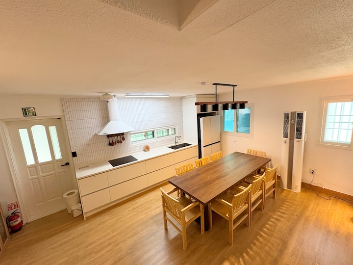 [멜리데 스테이 일산1]1층 독채/킨텍스 출장,가족, 친구, 동료/(주말 별도 문의주세요) - 송포동