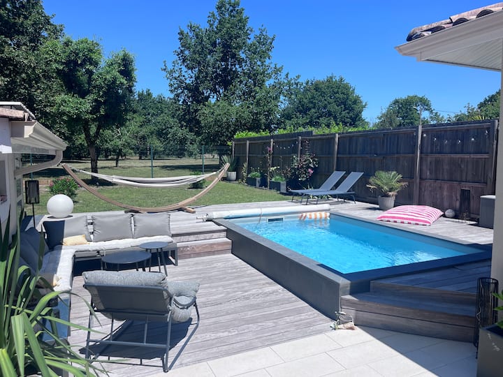 Maison Avec Piscine, Terrasse Aménagée Et Jardin. - Bordeaux