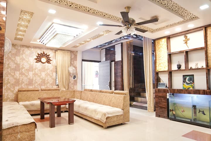 Nest & Fest | Spacious 3bhk Apartment - 印多爾