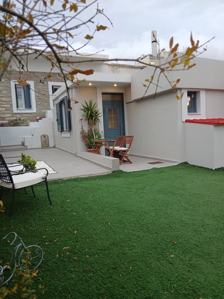 Karystos Center/ Angelouda 'S Sunny Garden Studio - Marmari