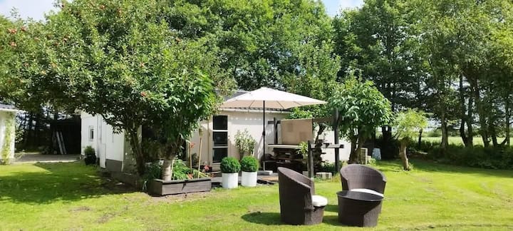 2 Pers. + Morgenmad Og Adg. Til Lokal Svømmehal. - Norre Nebel