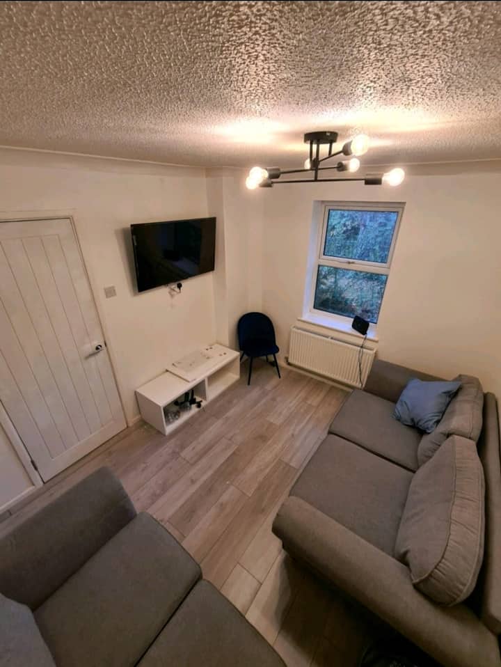 Racecourse House 5br 3.5ba With Parking - Cheltenham