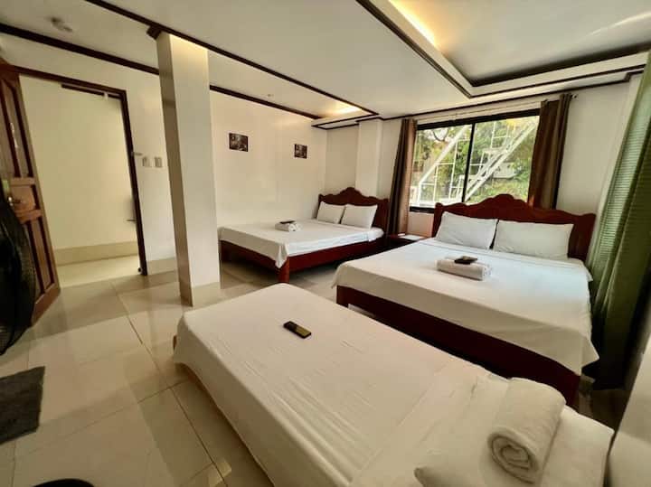 El Nido Palawan Quad Room - Beach & Town Vibes! - El Nido