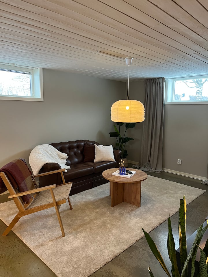 Mysig Källarlägenhet Med Egen Ingång - Umeå
