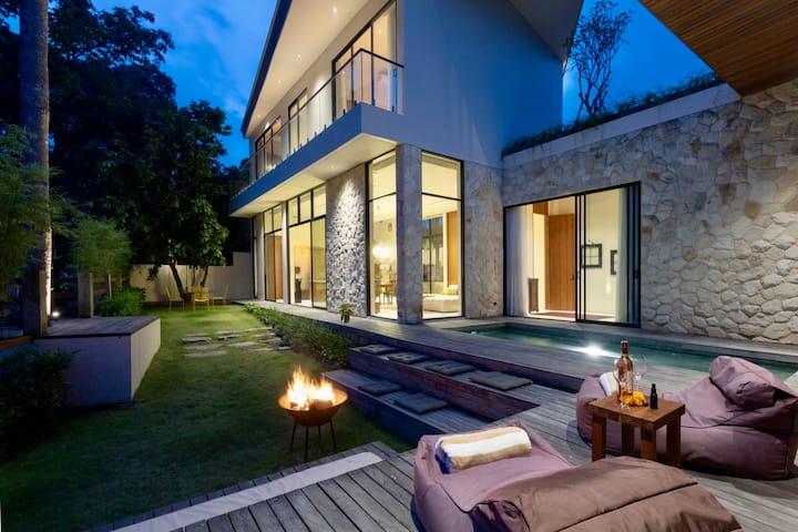 500 Sqm Luxury 2br Villa W/private Pool And Garden - Australia