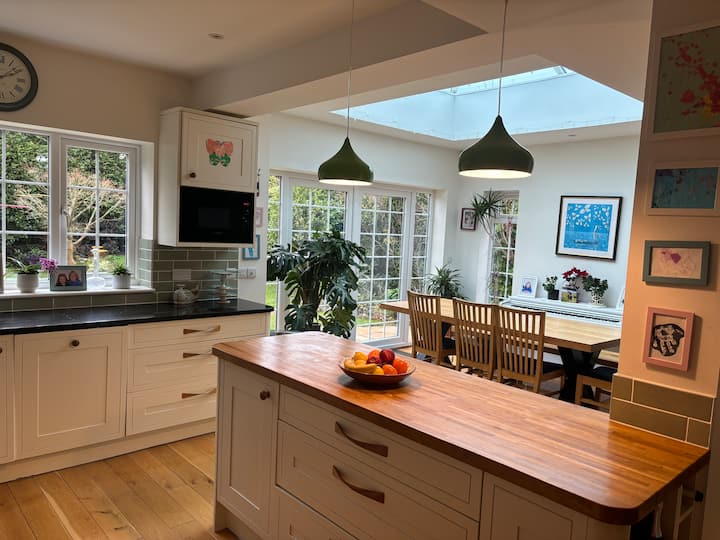 Spacious Family Home Near Sandbanks Beach - Sandbanks