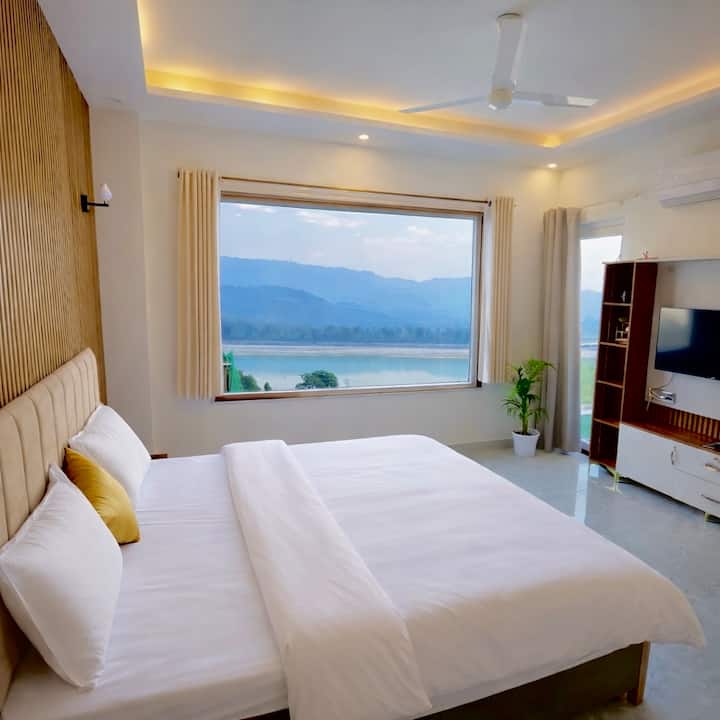 Ganga View Retreat By Milan | Luxury 3bhk - India