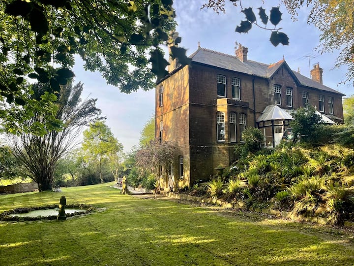 Uplands Jurassic Guest House - 차드