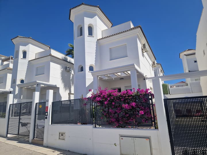 Casa De La Suerte - Catral