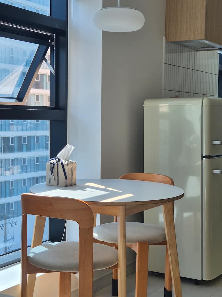 [701호] 광안리해변3분, 짐보관가능,지하철역6분,침실1개,침대1개,빔프로젝트,욕조 - Busan