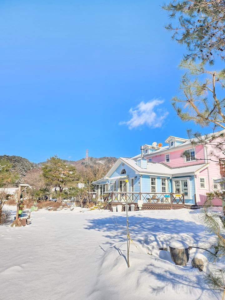 [티하우스/카렐]강원도 횡성의 숙소/눈썰매/방방이/넓은마당 
(Teahouse Lodge) - Pyeongchang-gun