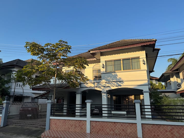 - บ้านพักที่อบอุ่น ช่วงเวลาดีๆในหมู่บ้านกุลพันวิล5 - Hang Dong