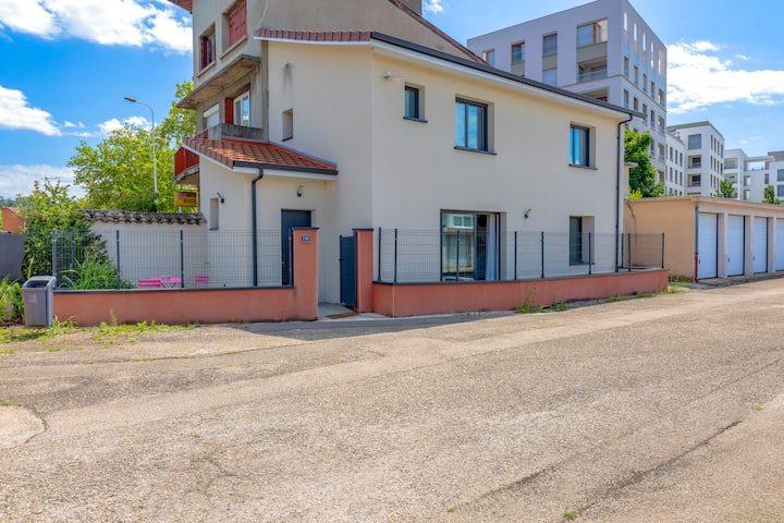 Cosy House Metro D Mermoz- 7 Couchages - Lyon