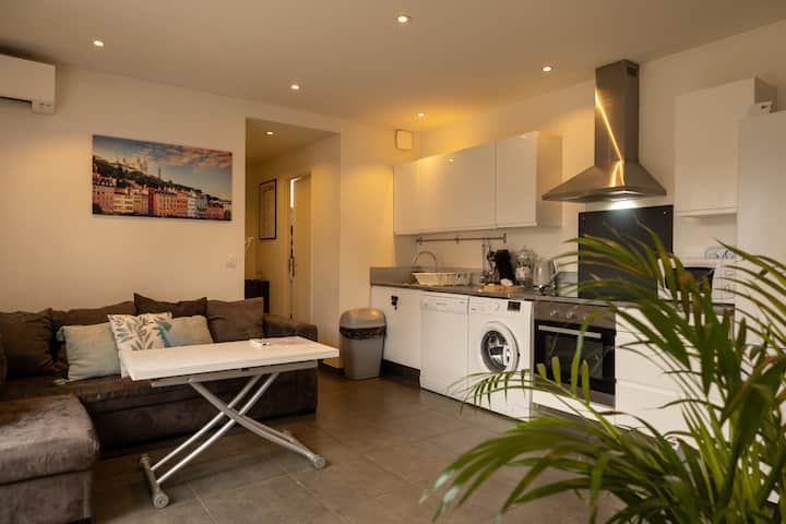 Cosy House Metro D - Général Frère - 7 Couchages - Lyon