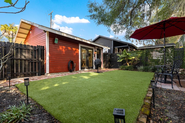 The Secretariat Cottage | Downtown | Clean | Cozy - Ocala, FL
