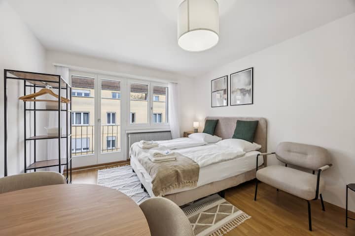 Wifi / Smart Tv / City Centre / Queen Bed - Cr 18 - Zúrich, Suiza