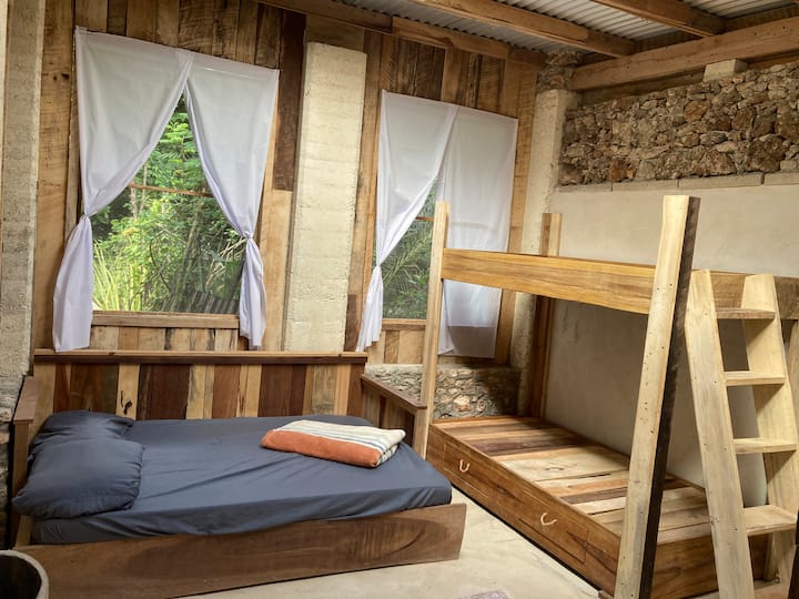 Tulsi House - Family Room On Jungle Homestay - Corozal