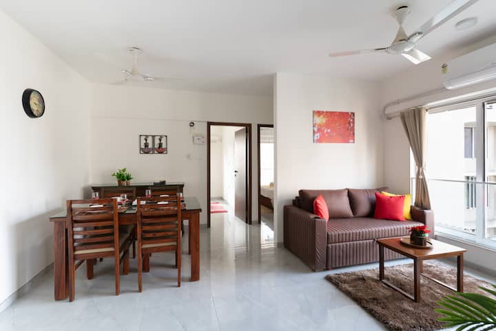 Urban Luxe Higher Floor 2bhk Near Bkc | Gym Access - Mumbai