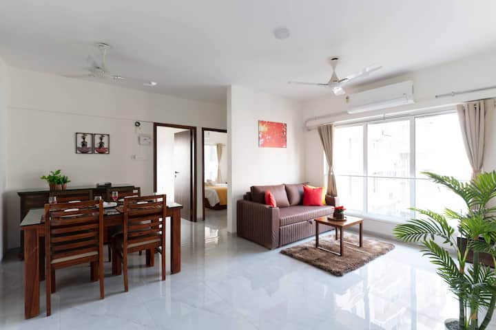 Urban Luxe Higher Floor 2bhk Near Bkc - Mumbai