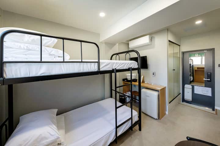 247호스텔/동대문역5분/ddp/싱글2층침대/짐보관/세탁가능/한강라면무료 - Seoul