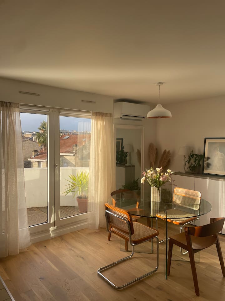 Appartement T2 Avec Une Place De Parking Sécurisée - Bordeaux