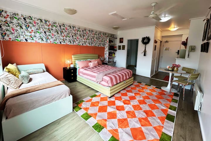 Stylish & Sunlit Studio In The Heart Of Carlton - Melbourne