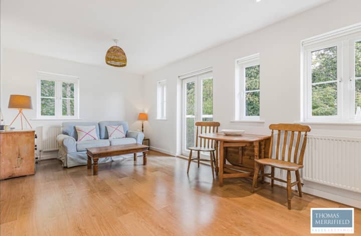 1 Bed Serviced Apartment In Didcot - Didcot