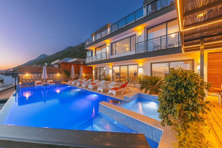 Muhteşem Deniz Manzarası Ve Gün Batımı - Kalkan