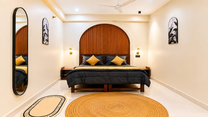 Glass Door Room Hill View | Desk Wi-fi Porch - Dehradun