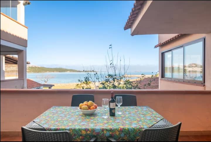 Stunning Three-room Apartment On Marinella Beach - Golfo Aranci