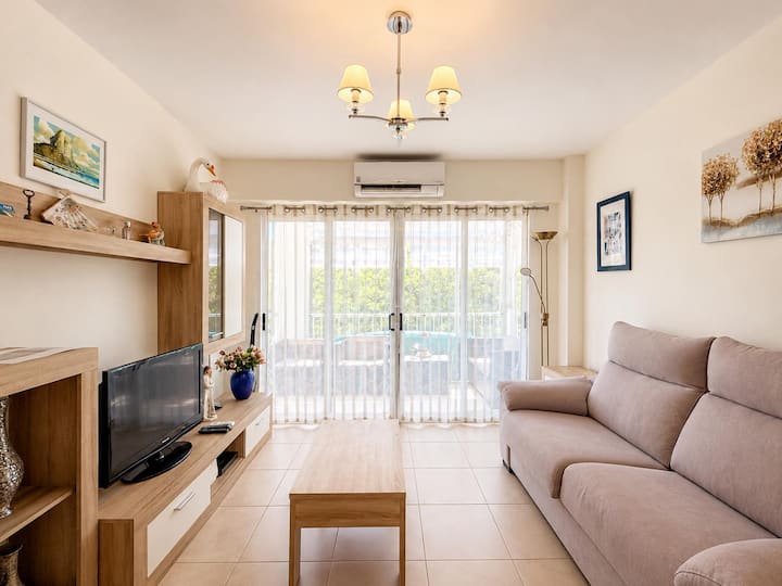 At361 Sunny Geminis - Calp