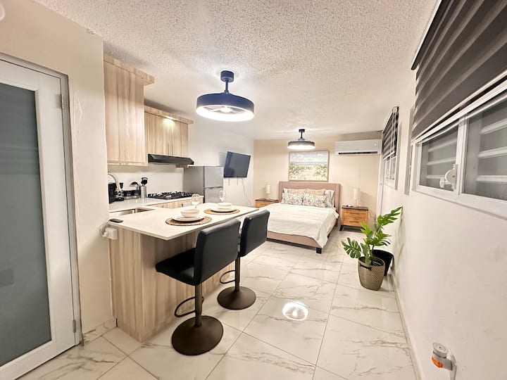 Couples Retreat Only 15 Minutes From Airport - Trujillo Alto