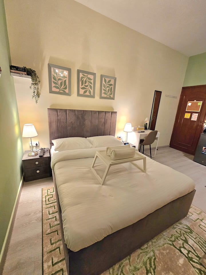 Comfy Studio| Free Parking|nr Metro & Wtc|netflix - United Arab Emirates