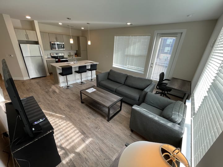 Wow! Last Chance For This Deal! Columbus, Indiana! - 콜럼버스