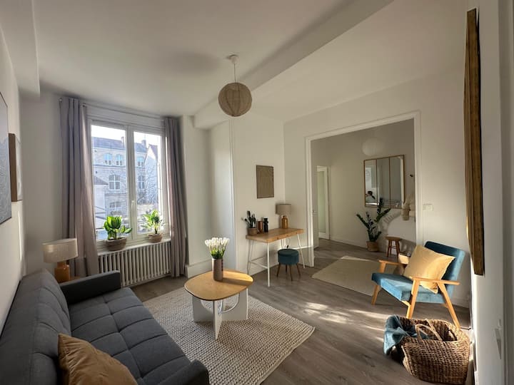 Rueil Centre Ville : Parking, Rénové Et Lumineux - Rueil-Malmaison