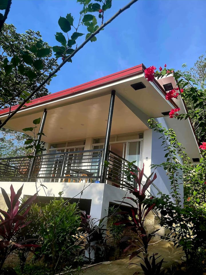 Noah's Tiny House With Mountain View - Corón
